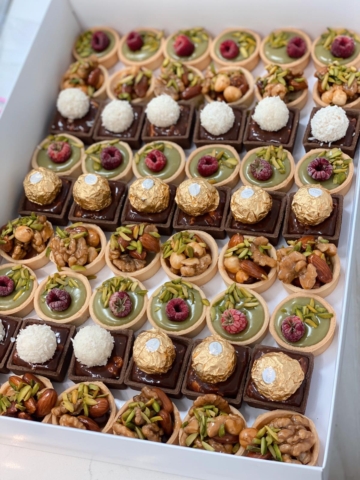 ميني تارتيم بحشوات مختلفة – Atheer Cakes